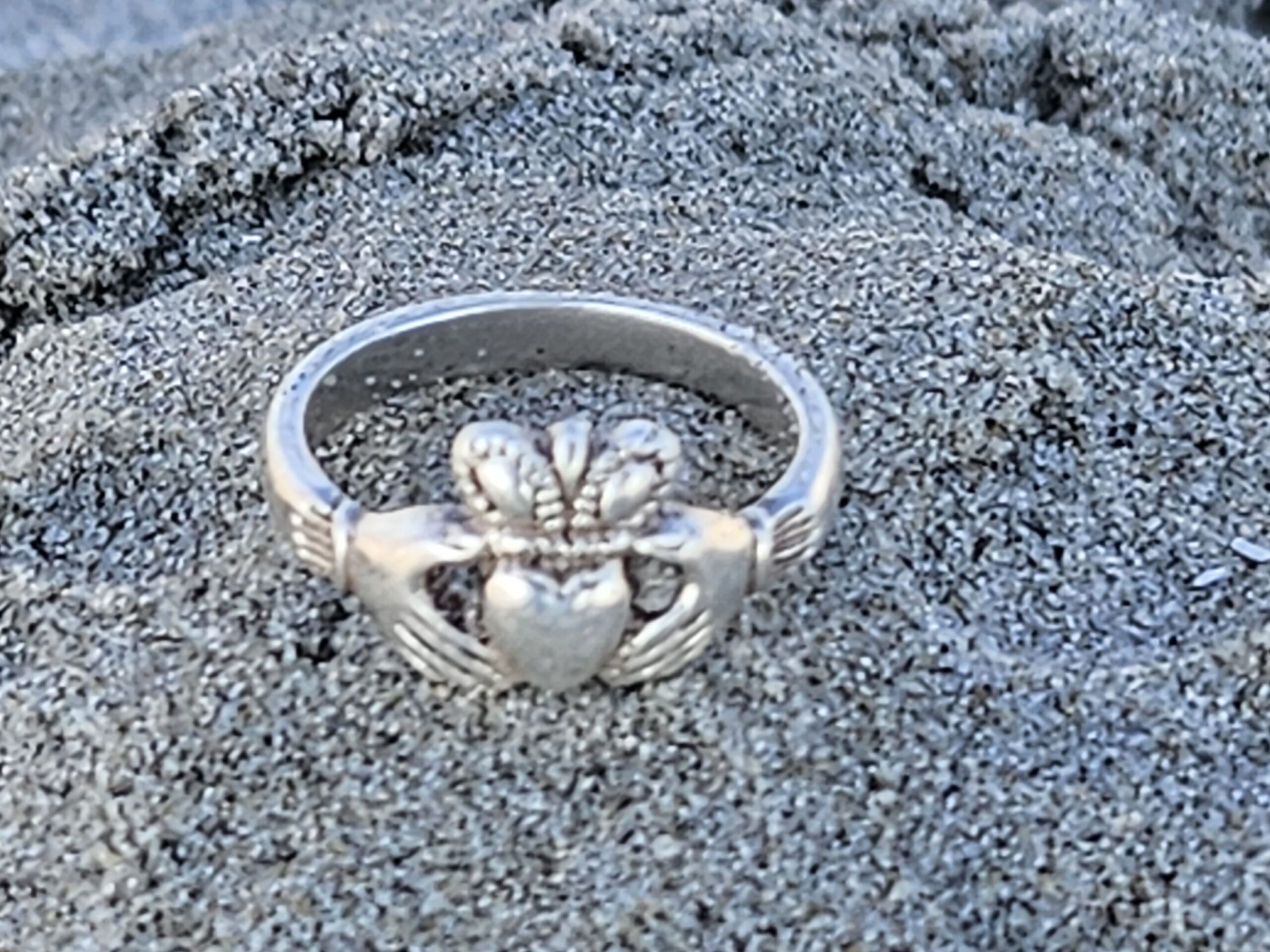 Claddagh??? – THE CLADDAGH COTTAGE